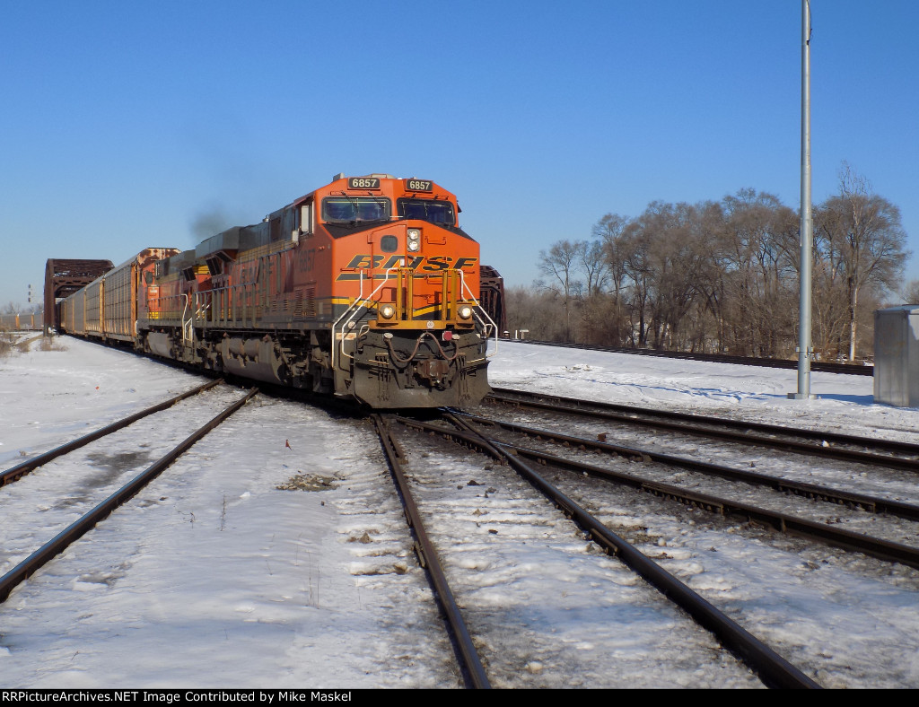 BNSF 6857